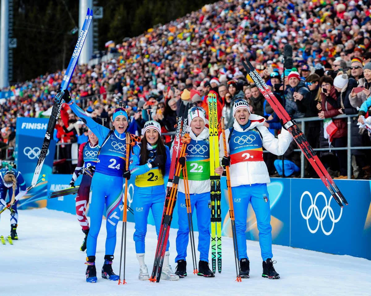 Tommaso Giacomel, Lukas Hofer, Dorothea Wierer, Lisa Vittozzi Turn ...