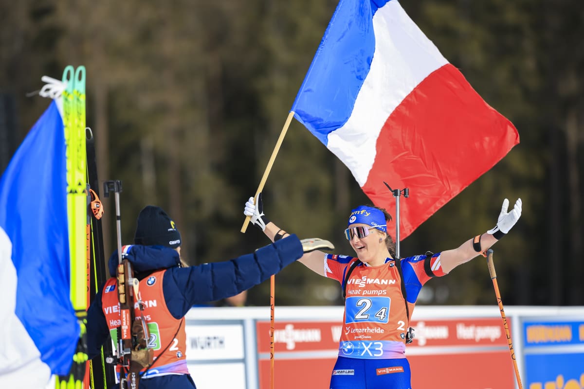 Simon’s 10-for-10 Seals Relay Gold for Dominant French Foursome